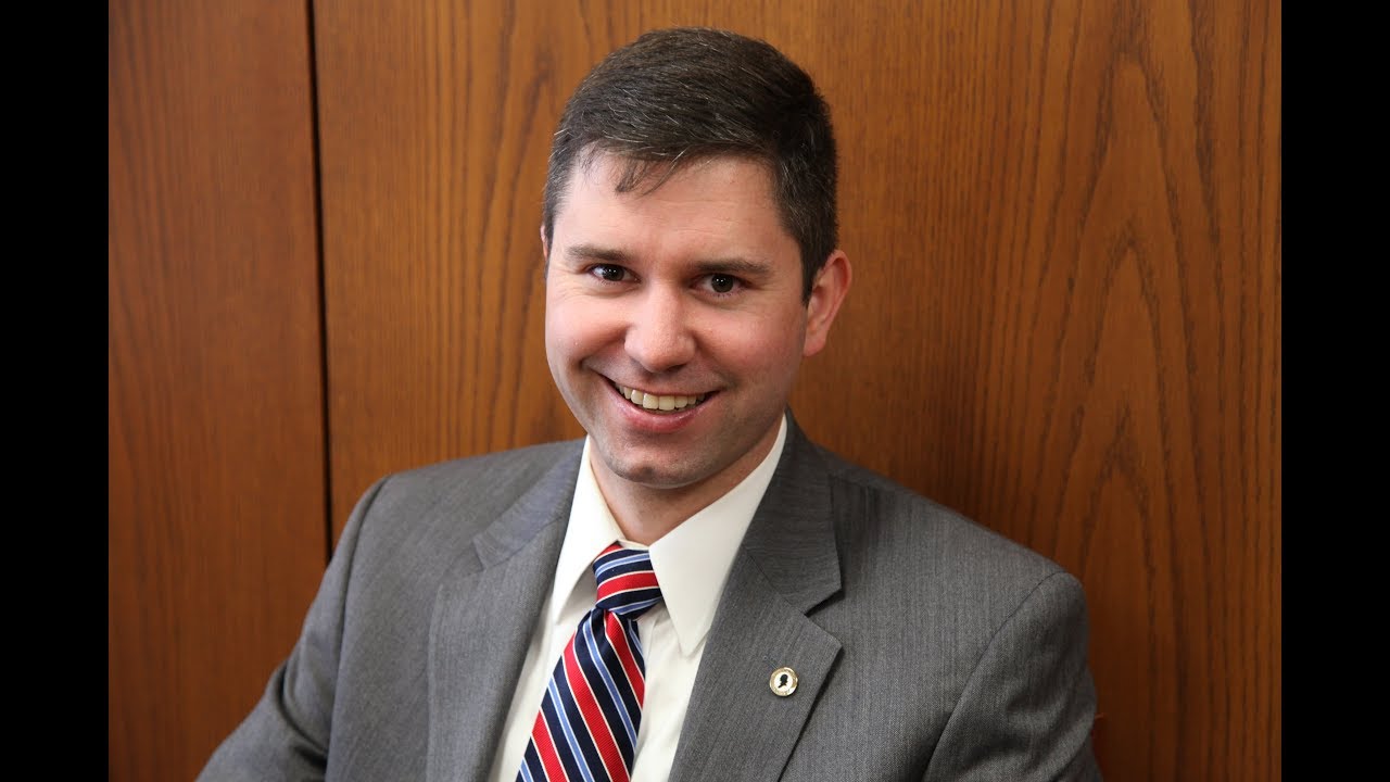 Eric Field: Law School is a Reflection of Law Practice - YouTube