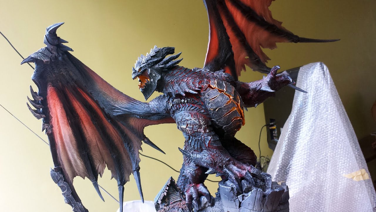 Deathwing Statue - Sideshow - YouTube
