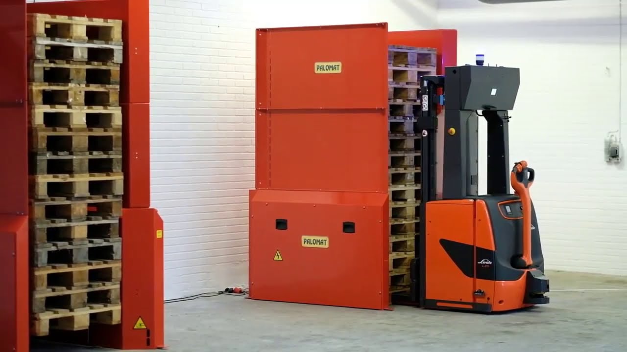 Autonomer Gabelstapler von BILA Global AGV im Einsatz mit PALOMAT - YouTube