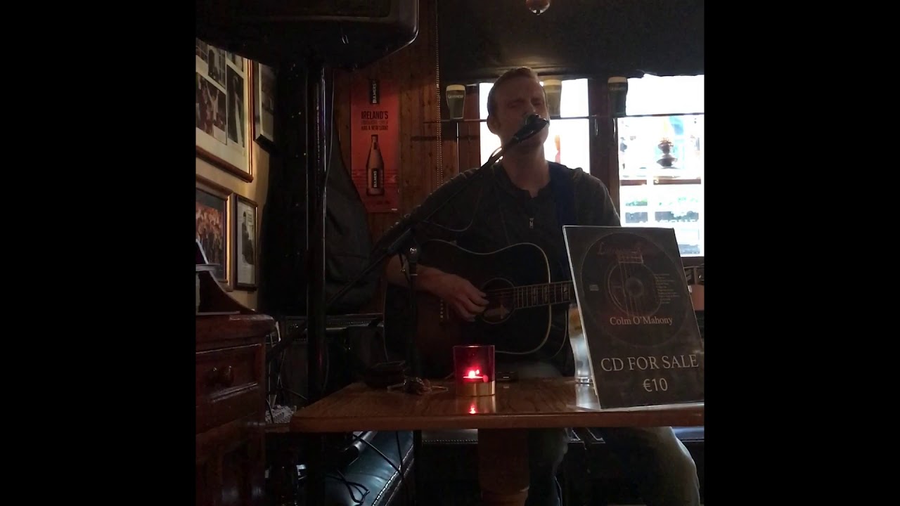 Singer at The Failte Hotel, Killarney - YouTube