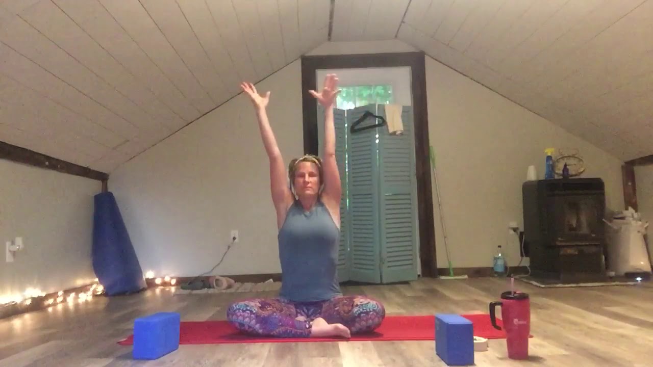 Vinyasa Yoga Sun Salutation B Variation - YouTube
