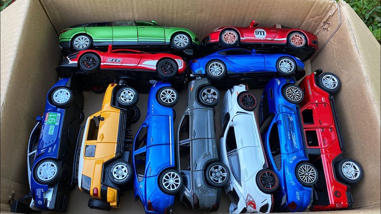 Blue Red Green Yellow White Cars in the Box. Cars review. - YouTube