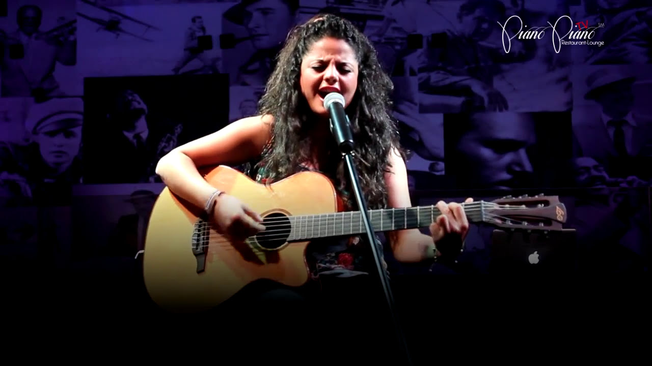 Rihanna - Diamonds (Live Cover) - YouTube