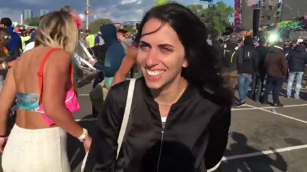hila was a rave girl back in the day | Cursed Clip - YouTube