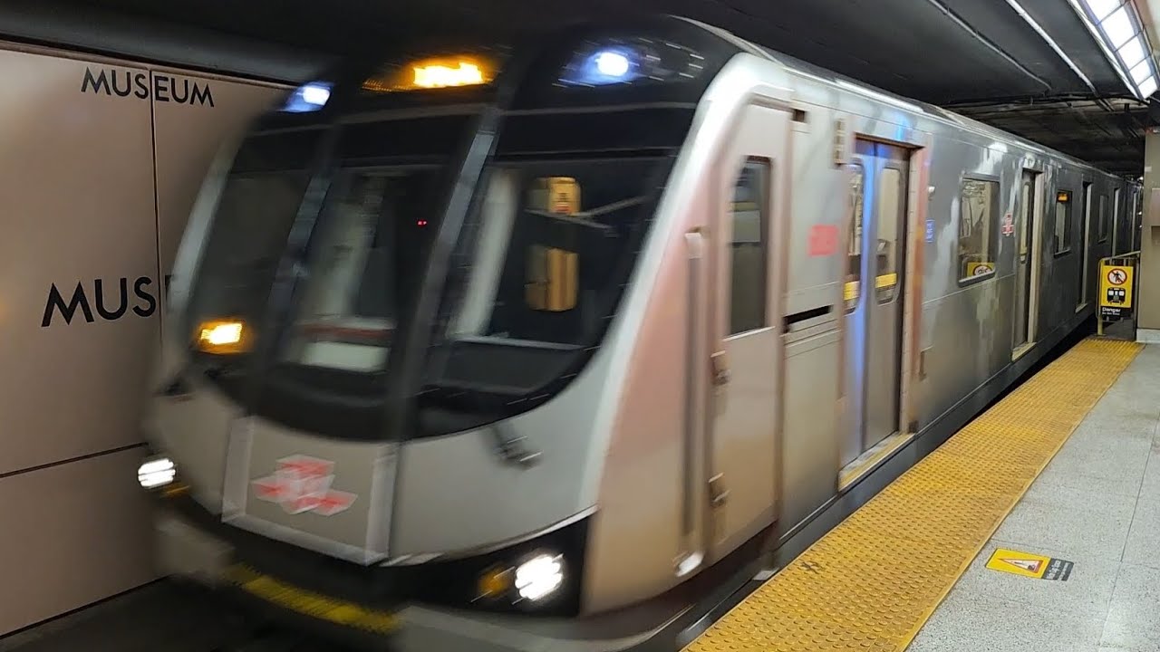 TTC Toronto Rocket - 6091-6096 Pulling Into Museum - YouTube