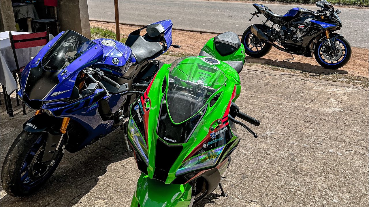 This guy is insane ! Yamaha R1 - Kawasaki ZX10-R (GoPro Hero 10 Black ...