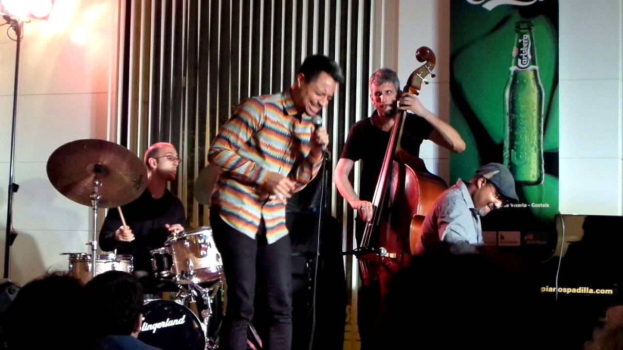 José James- Eric Reed Trio_2015 - YouTube