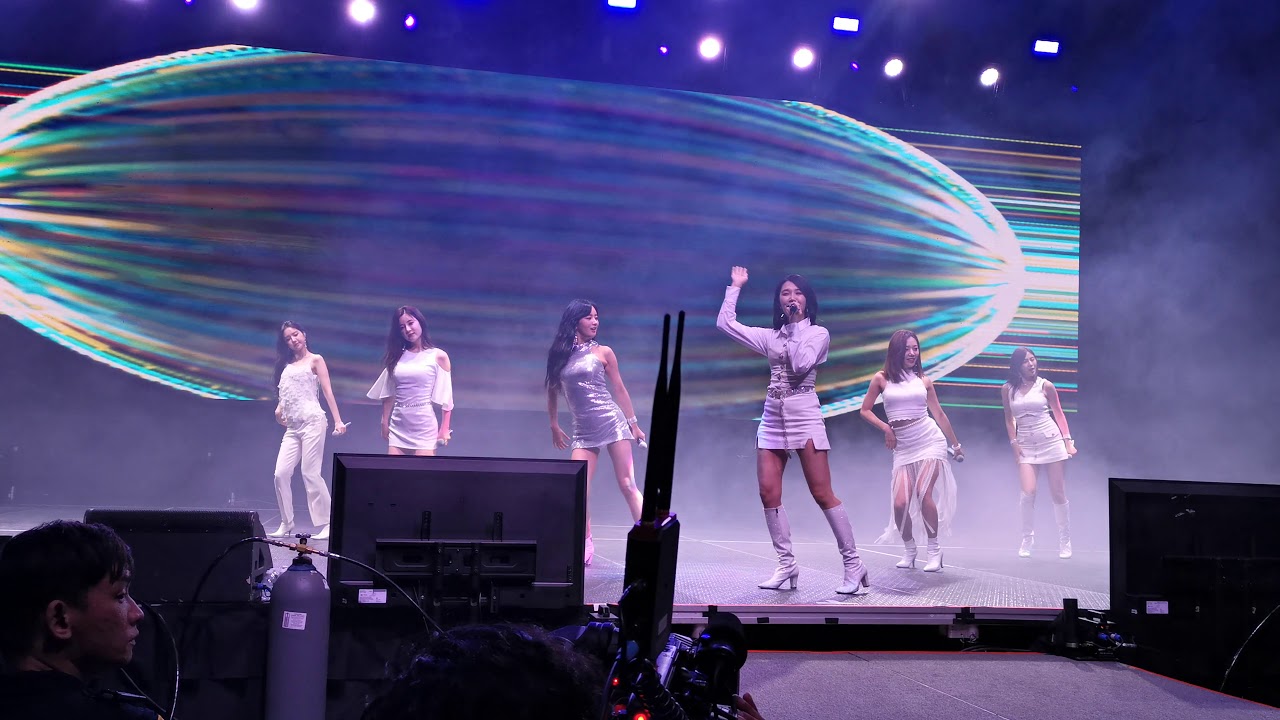 Apink concert in Houston song Mr. Chu - YouTube