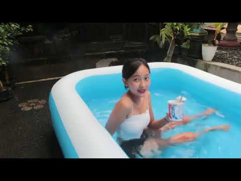 Rumas alvia mandi dikolam karet