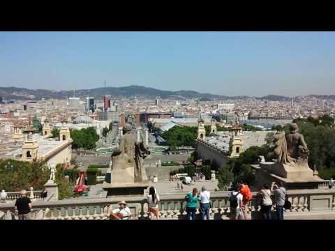 Barcelona'da Güzel Bir Manzara Eşitliğinde Müzik Dinletisi