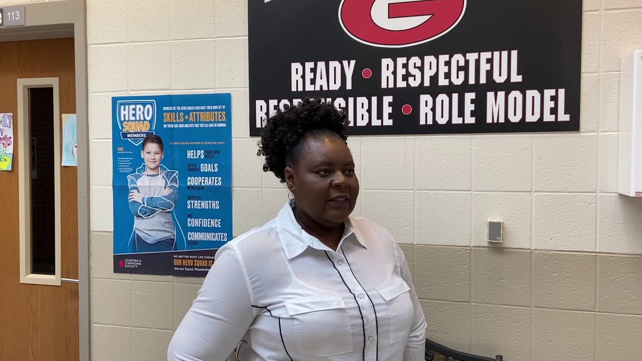 Ms. Dee Day 1! - YouTube