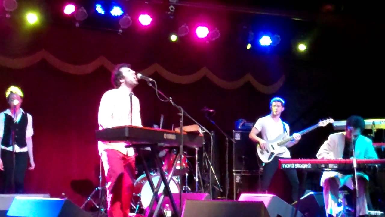 Bryan Scary (live) performing "Bye Bye Babylon" - YouTube