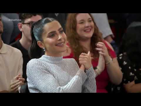 Léo Foguete canta 'Galeria' para Jade Picon | Altas Horas 06/12/2025