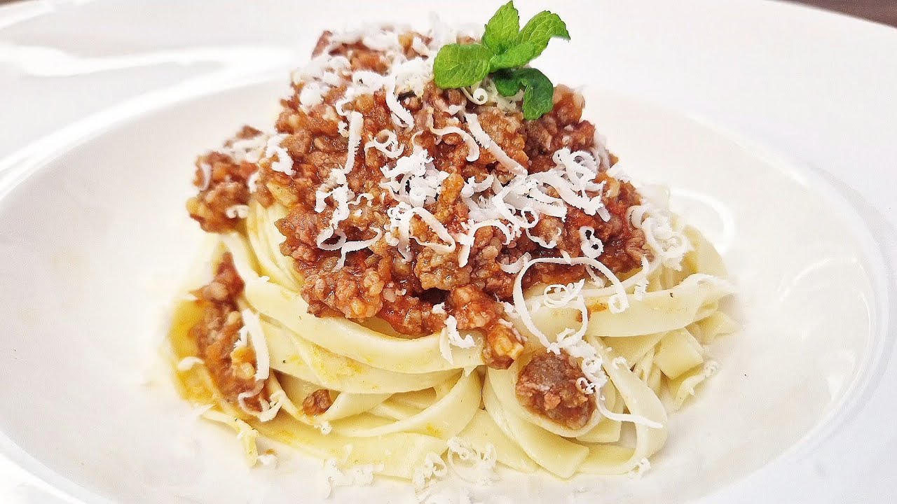 Ταλιατέλλες Με Κιμά - Beef Tagliatelle - YouTube