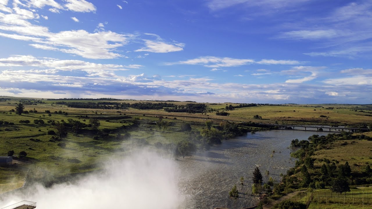 Vaal Dam Overflows, December 2020, South Africa - YouTube