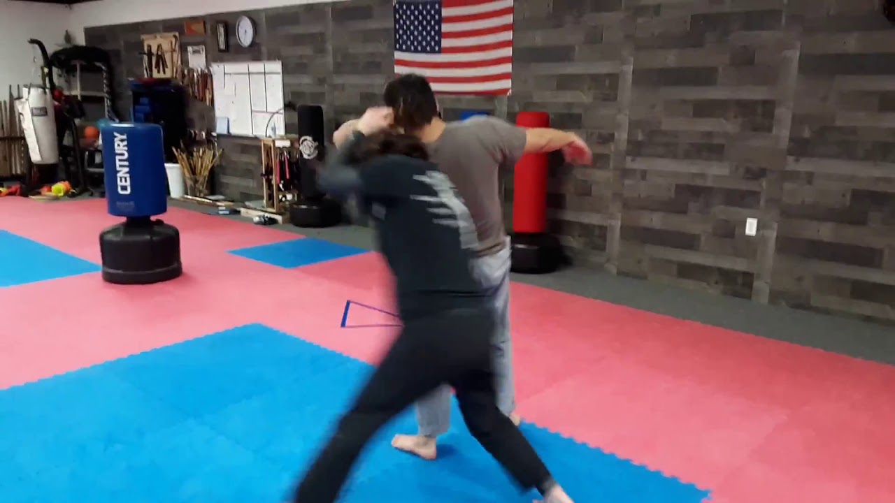 Womens Self Defense Hair Grab - YouTube