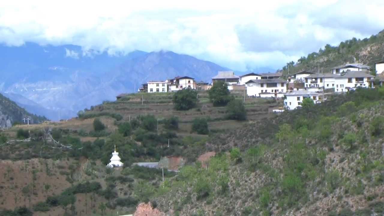Moon bend Yangtze River - YouTube