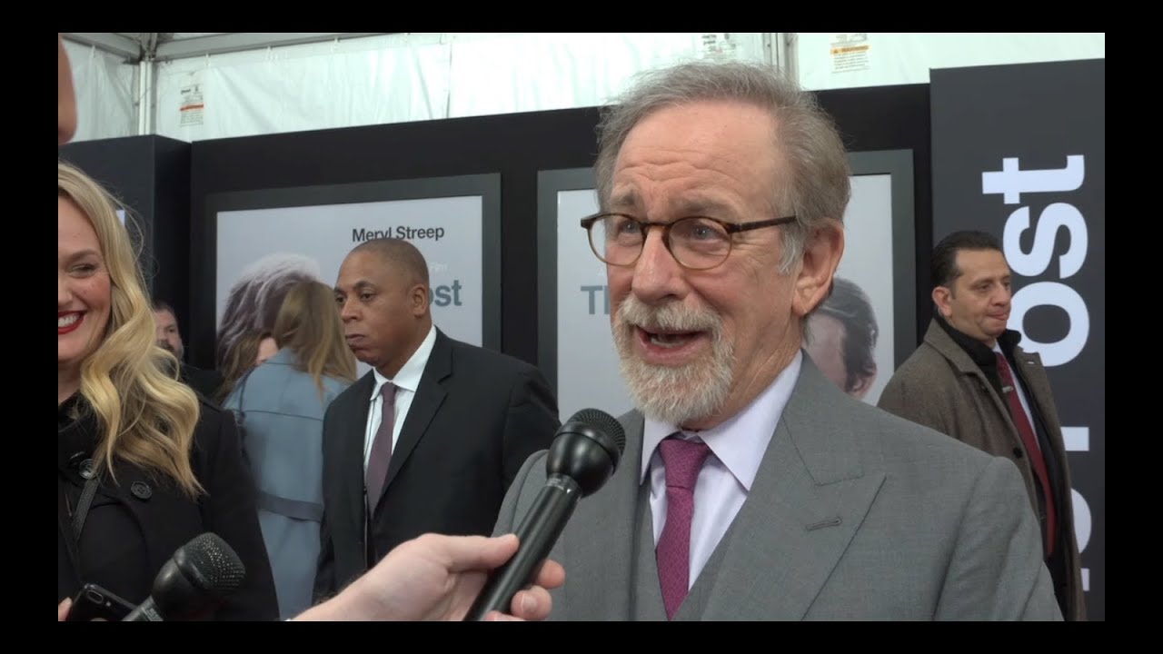 THE POST Interviews: Steven Spielberg, Tom Hanks, Odenkirk, Whitford ...