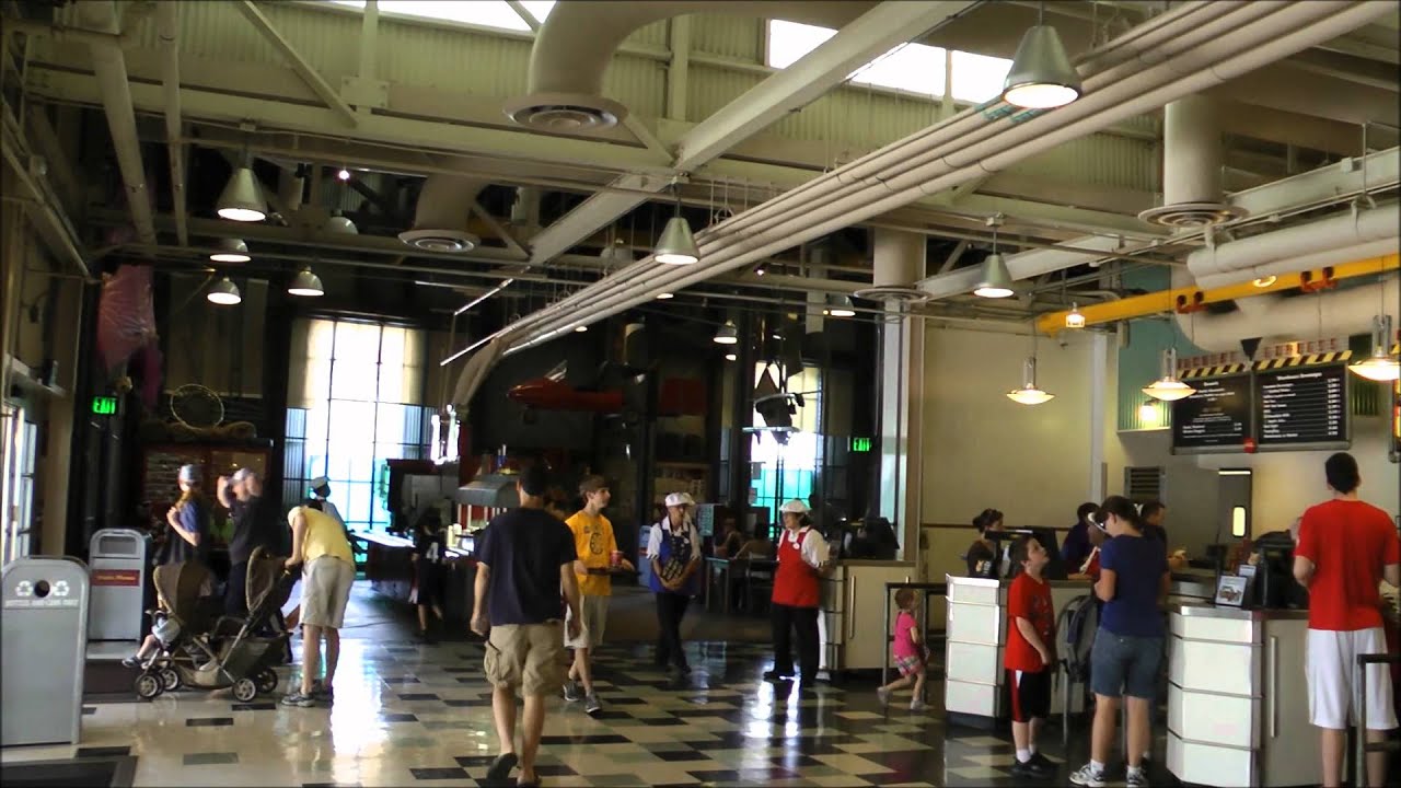 Backlot Express in Disney's Hollywood Studios (HD 1080p) - YouTube