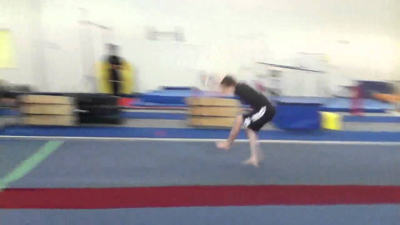 Full twisting double pike - YouTube