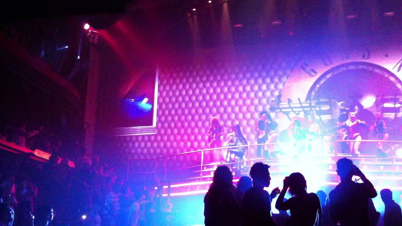 coco bongo guns and roses sweet child of mine - YouTube