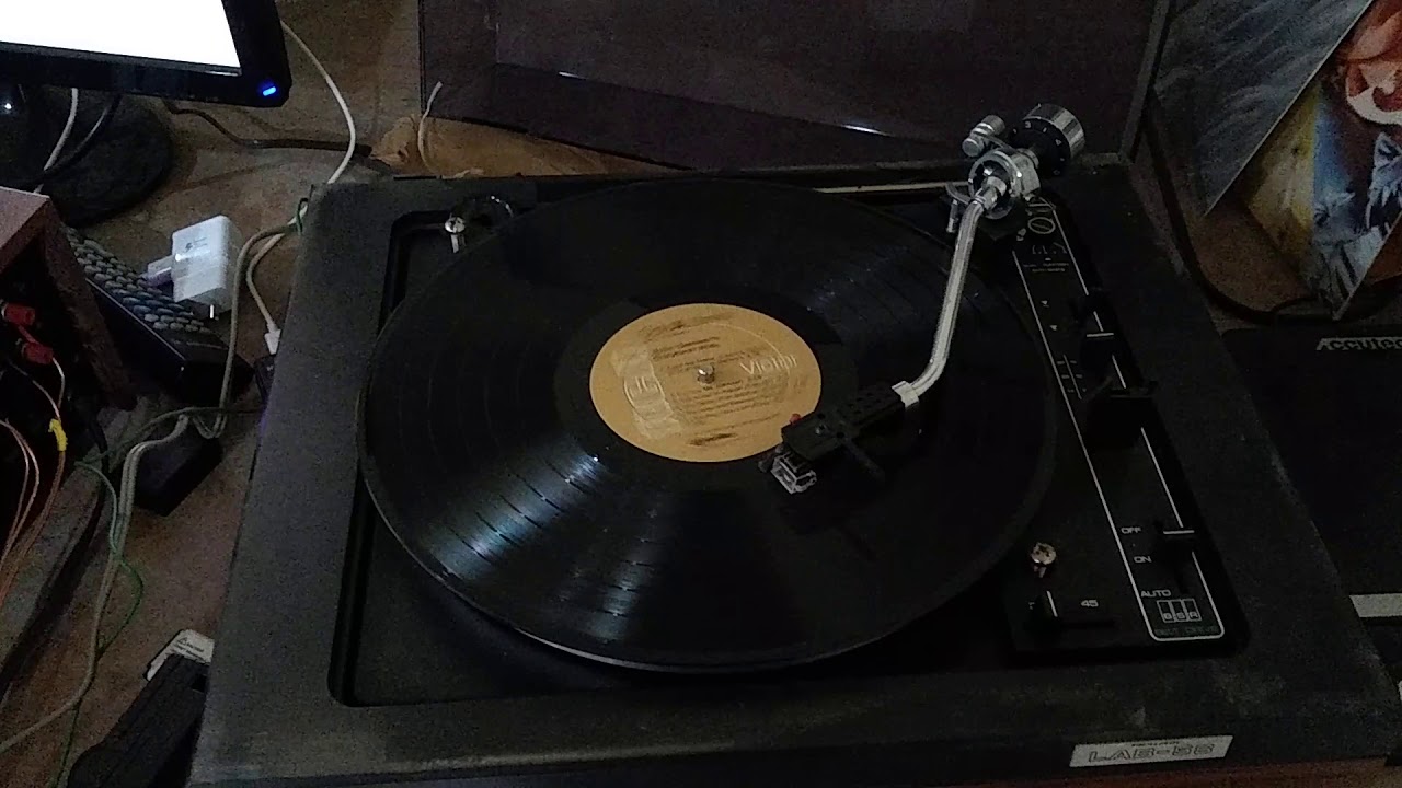 Realistic Lab-58 Turntable - YouTube