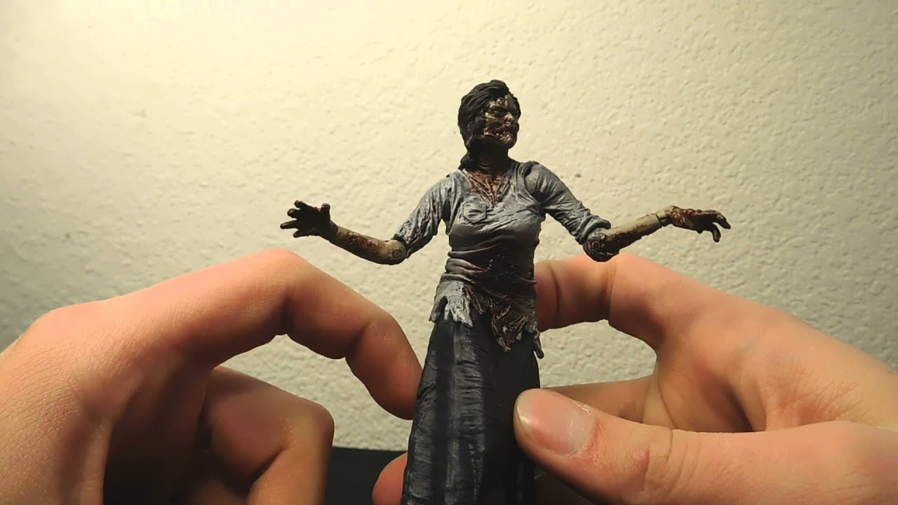 The Walking Dead Series 8 Female Walker Deluxe Box Set Figure Review ...