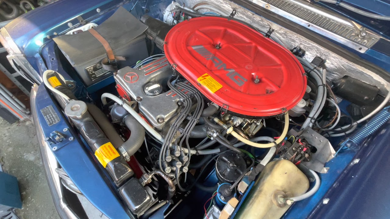 Mercedes w114 m110 motor loop - YouTube