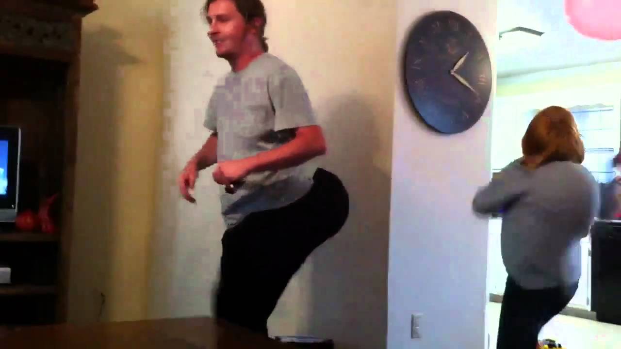 Jeffery's Balloon Booty - YouTube