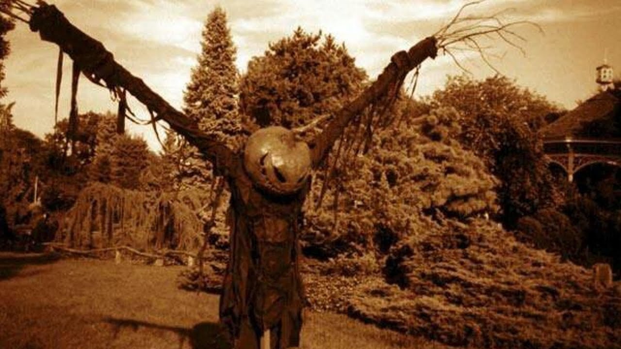 L'ÉPOUVANTAIL (CREEPYPASTA)(FR) - YouTube