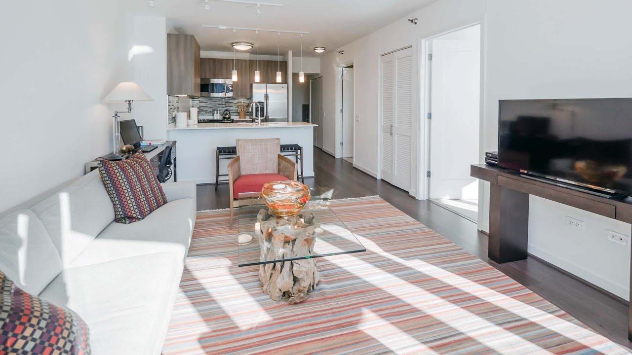 Walk through a luxury River North 1-bedroom at Hubbard Place - YouTube