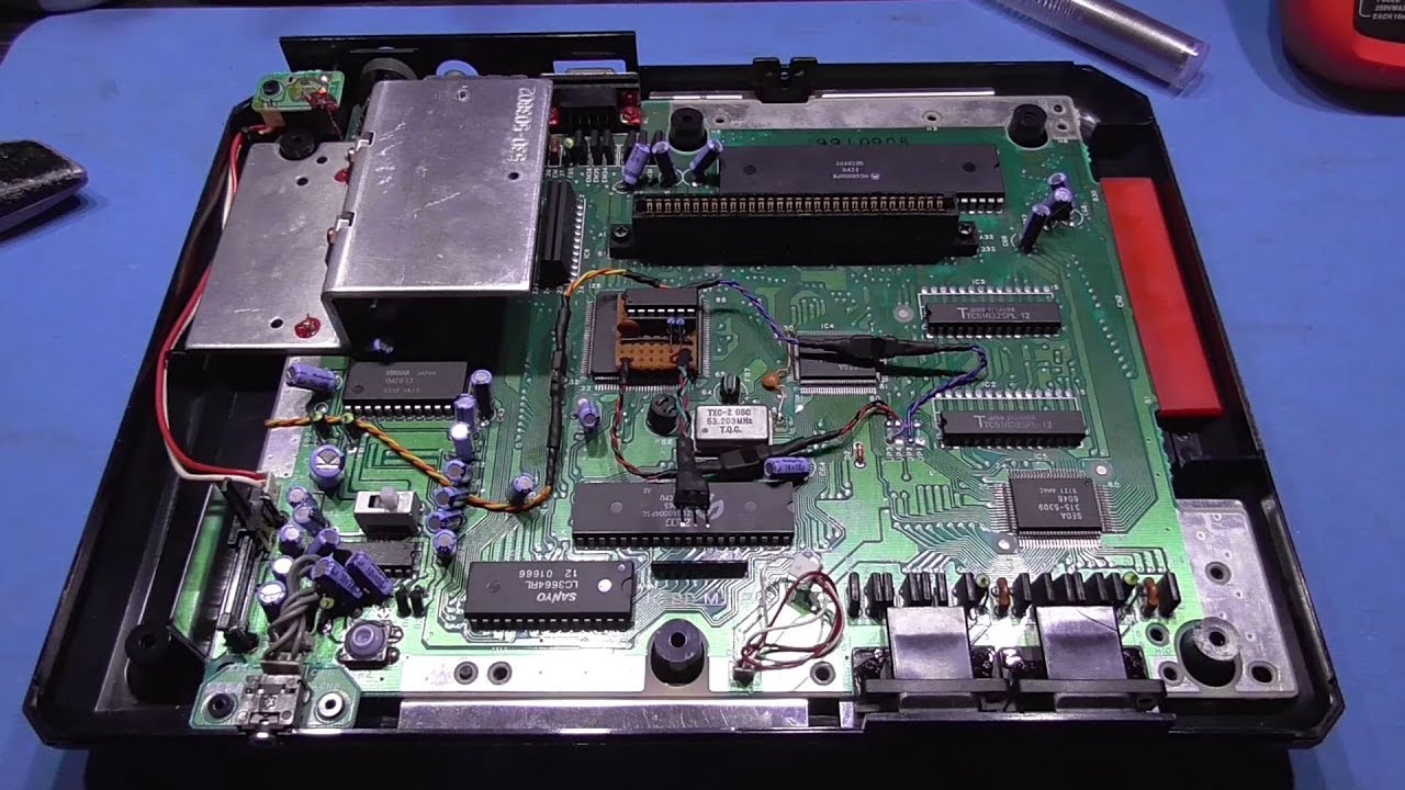 Sega Mega Drive / Genesis - Switchless Language & 50-60 Hz Mod. - YouTube