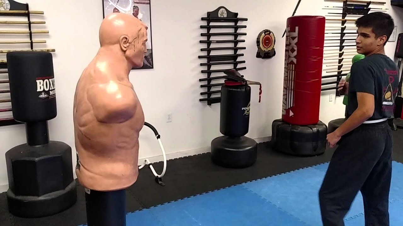 Gary Hernandez martial arts with Superfoot system - YouTube