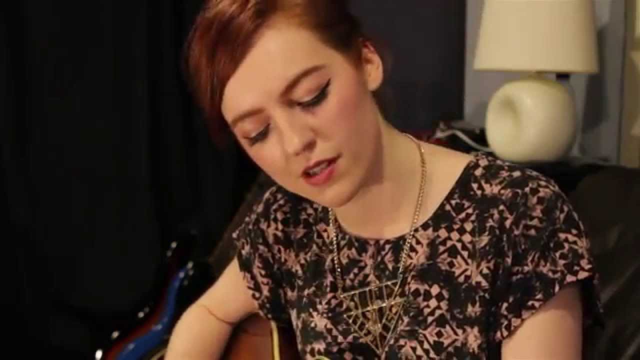 Emma Harrop - Be With Me (Acoustic) DTSE Music Live Sessions - YouTube