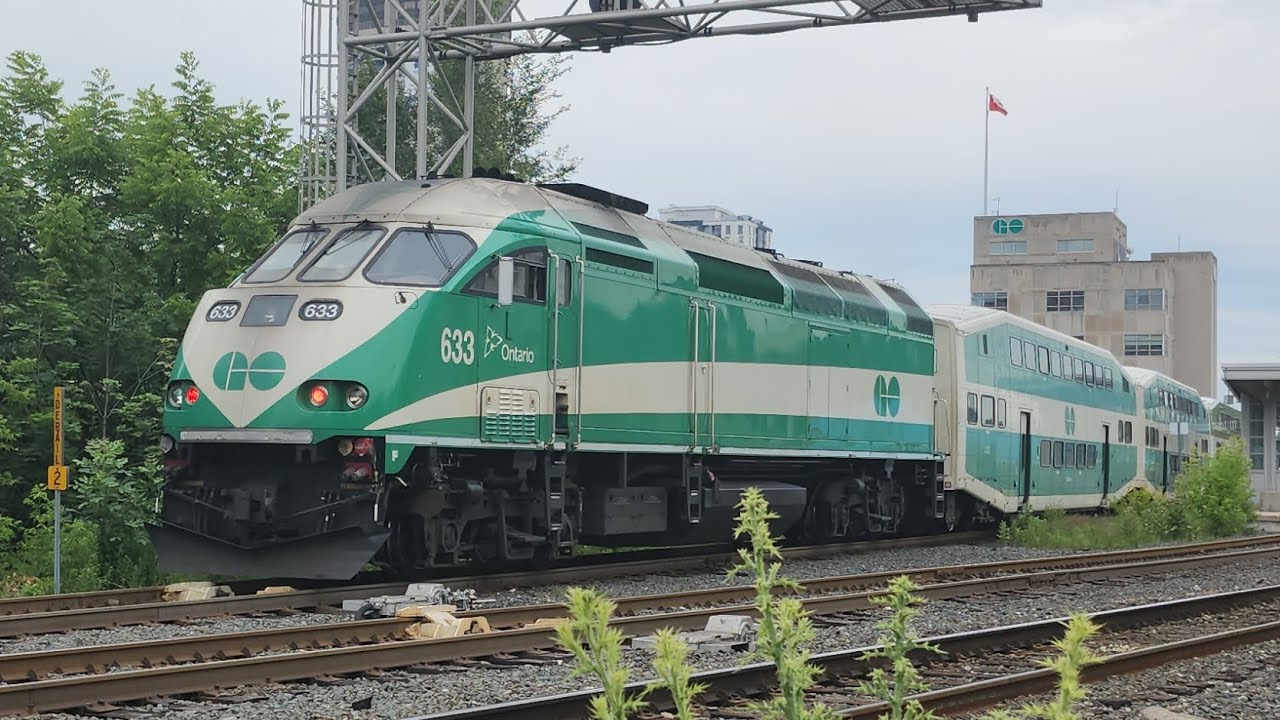 GO 1875 (Hamilton Express) - 348 With 633 Pulling Into Hamilton GO ...