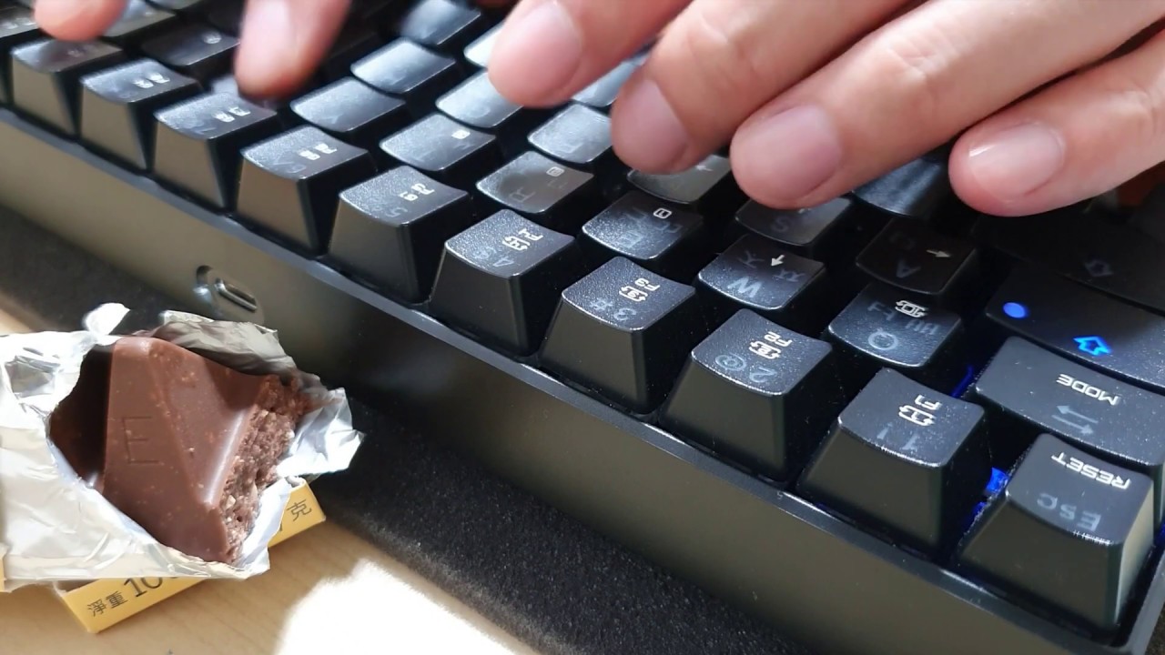 [ASMR keyboard] Manic K61 with sponge - YouTube
