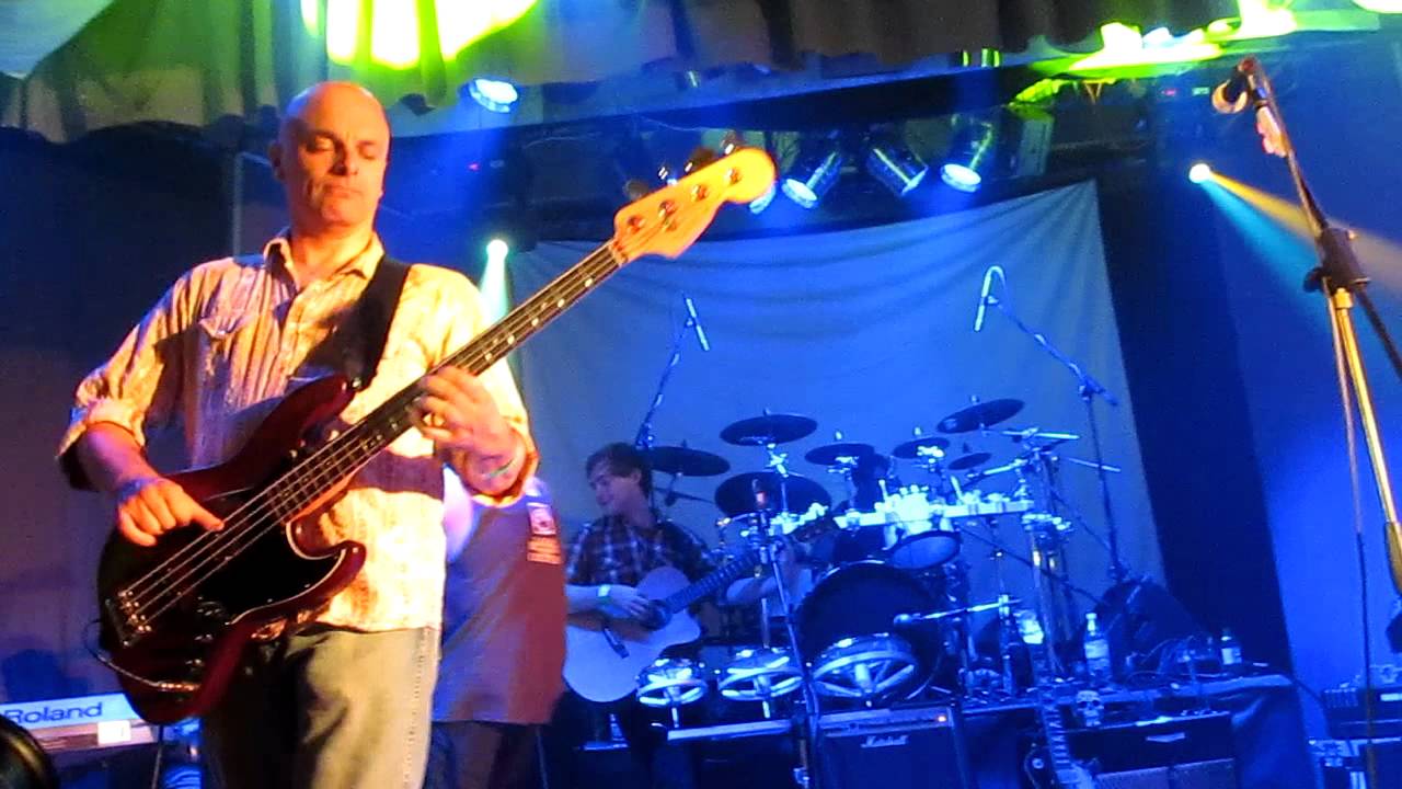 Paul Menel Band / Nomzamo 25 - It All Stops Here - YouTube