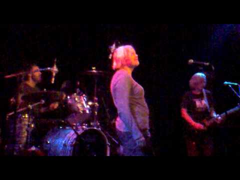 Magnapop - Piece of Cake, live in Maastricht, May 15, 2010 - YouTube