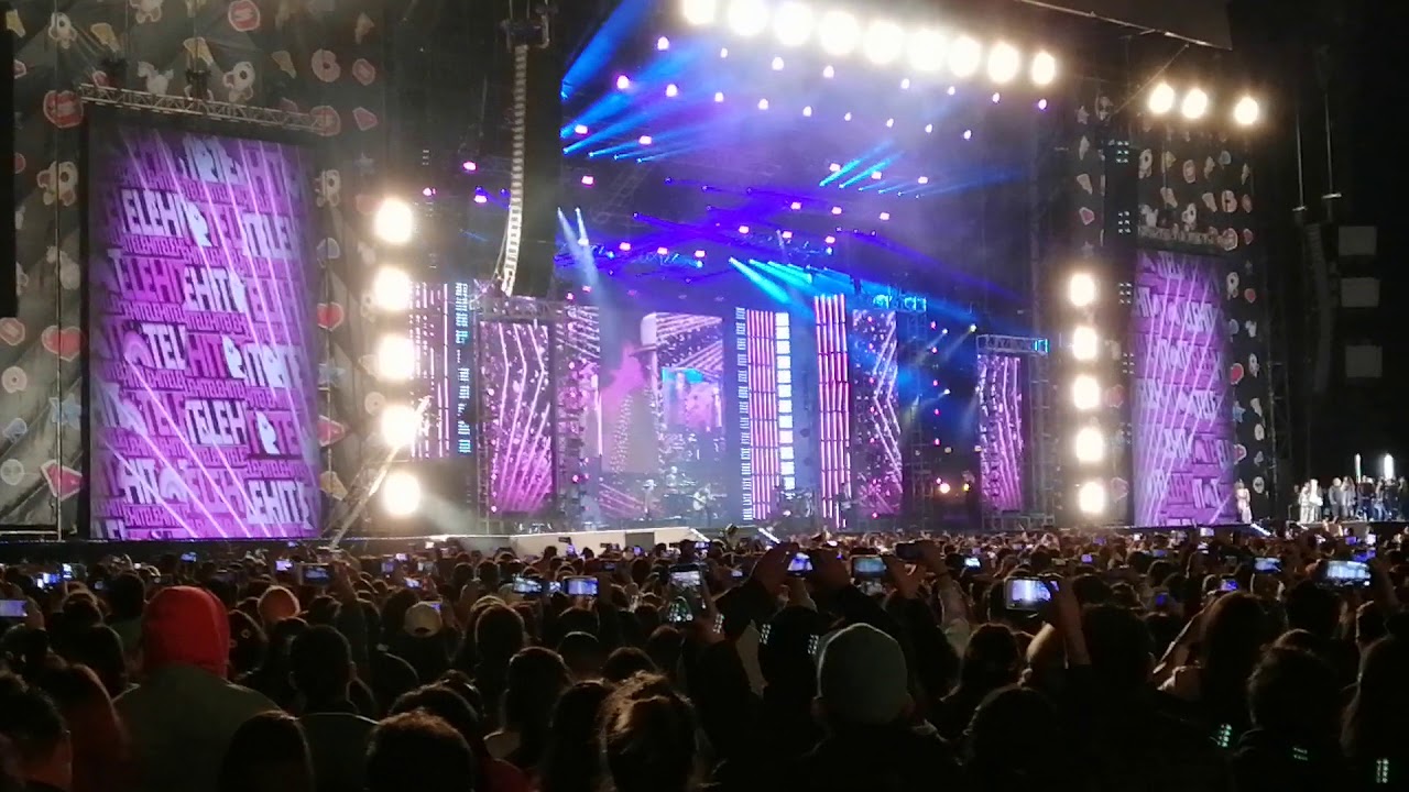 LP en Premios Telehit 2019 - YouTube