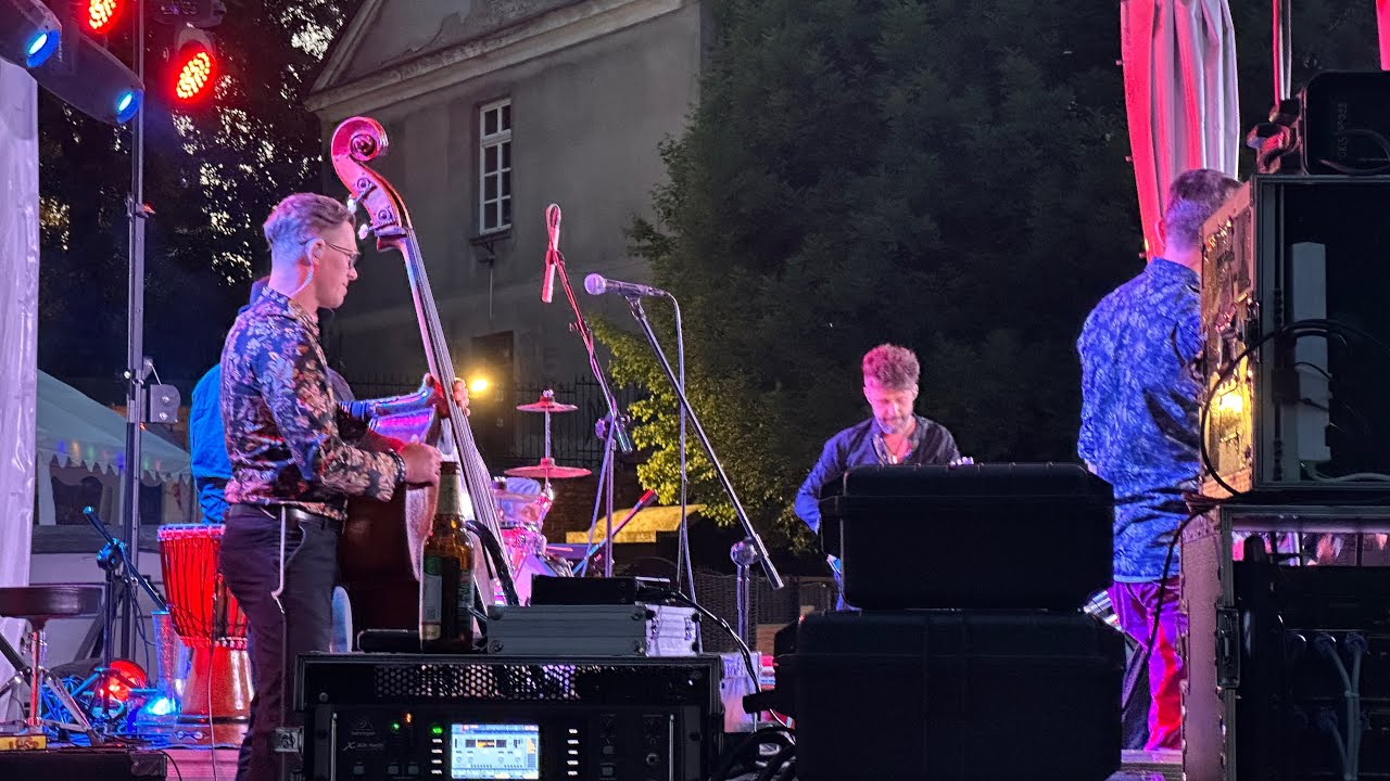 30. LA STRADA – TU I TERAZ. DIKANDA – World Music koncert. [fragment ...