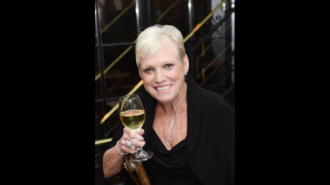 Funeral Aileen Williams - YouTube