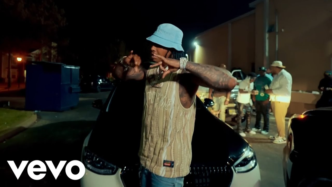 Moneybagg Yo ft. Glorilla & BigWalkDog - Heartless [Music Video] - YouTube
