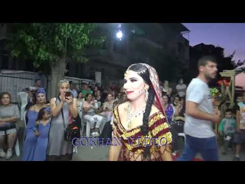 BALLIKUYU DÜĞÜNDE GELİN HANIMDAN HİNT RÜZGARLARI