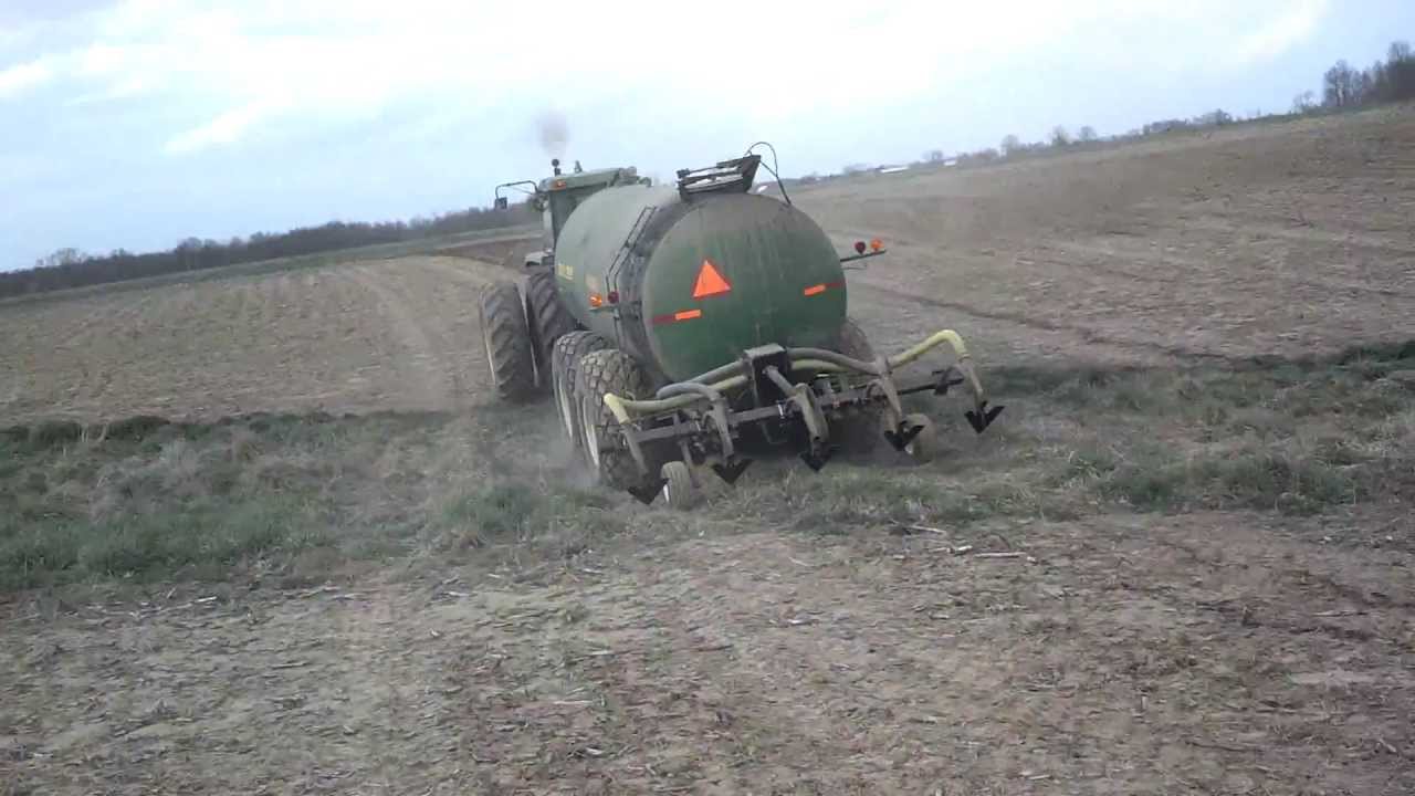 Applying hog manure - YouTube
