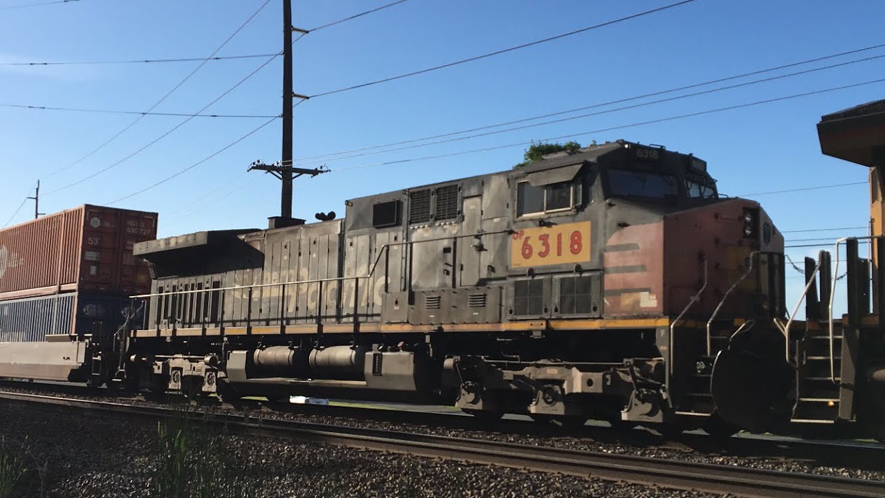 SP AC44, GP39E, and a CN ES44DC leader in Tacoma, WA! 6-13-19 - YouTube