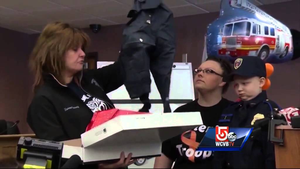 Tyler Seddon celebrates birthday with hundreds of first responders ...