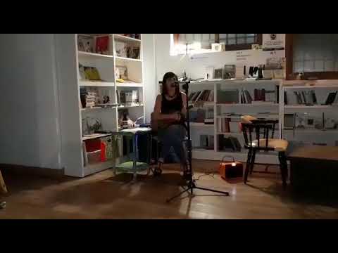 Mary Violet, actuación en Psicopompo, versión Larkin Poe "Mad as a ...