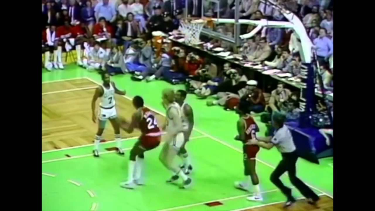 Larry Bird Defense on Hakeem, Kareem, Moses + Sampson - YouTube