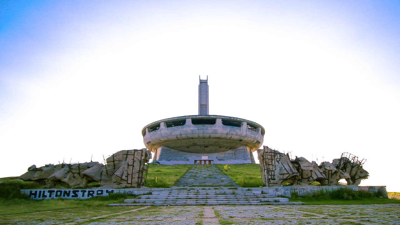 S04E25 - Shumen Monument/ Buzludzha - YouTube