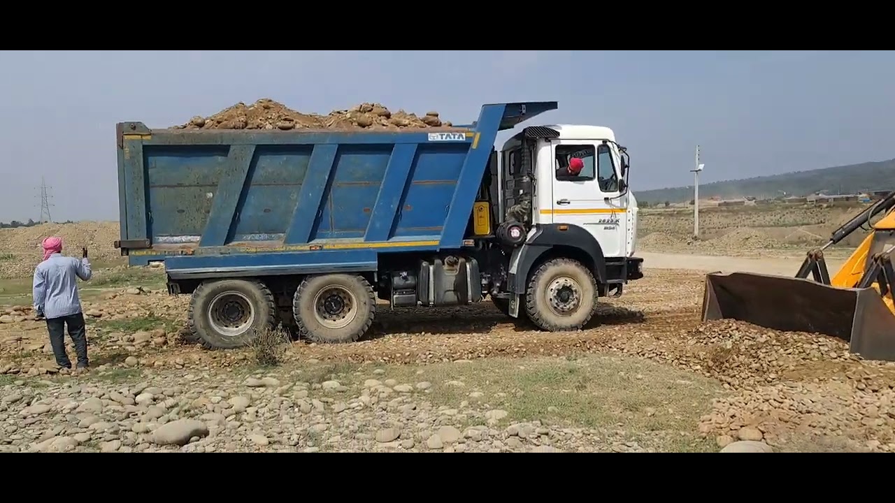 Tata Signa Tipper Damp the Soil |#civilenginer - YouTube